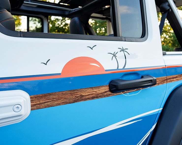 Alpine Rebel Off Road Edition Jeep - Ocean
